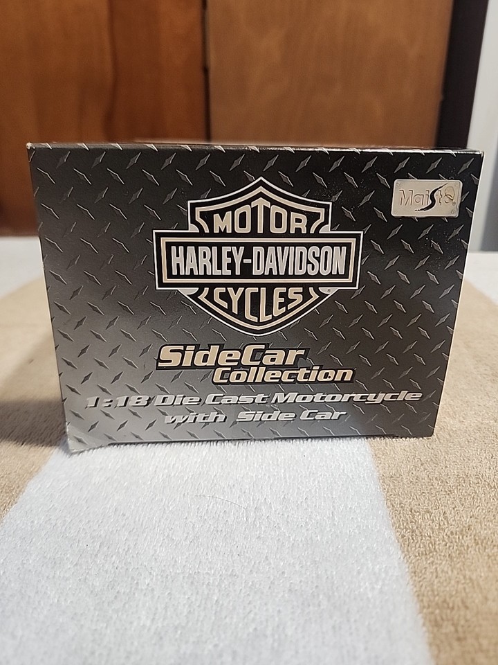 Maisto Harley Davidson Sidecar Collection 1:18 FLHRCI Road King Classic ...