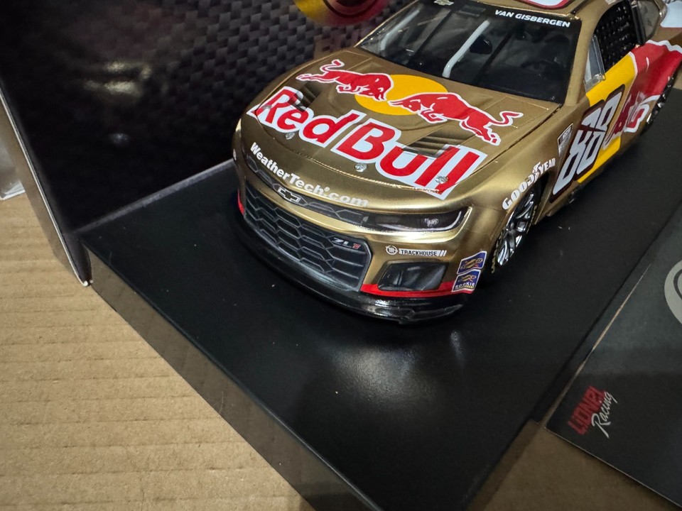 2025 Shane Van Gisbergen #88 NASCAR Rookie Red Bull Gold ELITE car 1 of ...