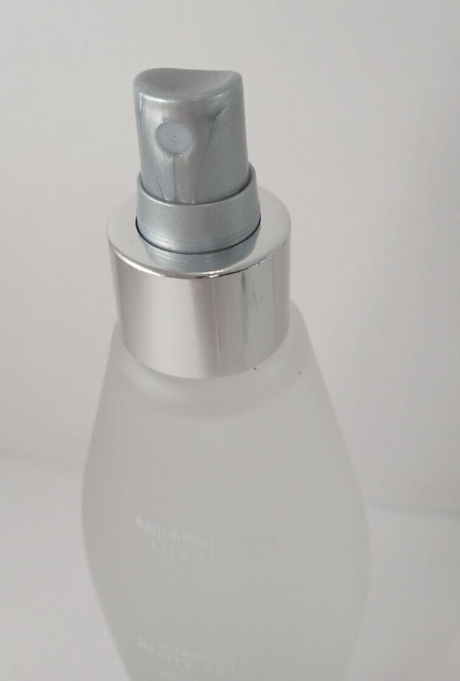 BBW Bath & Body Works Luxuries SHEER FREESIA Purely Silk Body Splash 4. ...