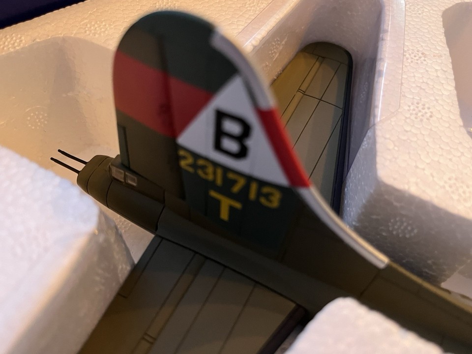 Corgi Aviation Archive AA33320 Boeing B-17G Flying Fortress 92nd BG ...