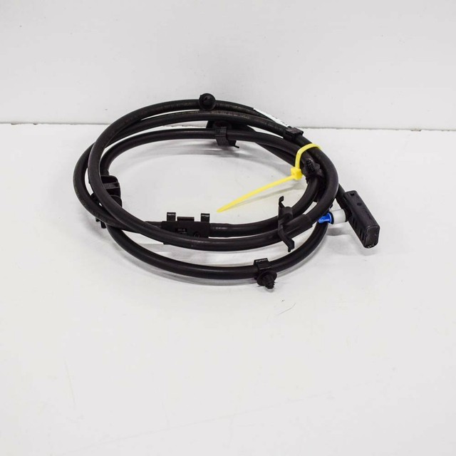 MB GLC X253 Front Windscreen Washer Nozzles Heated A2538602300 OEM 2017 ...