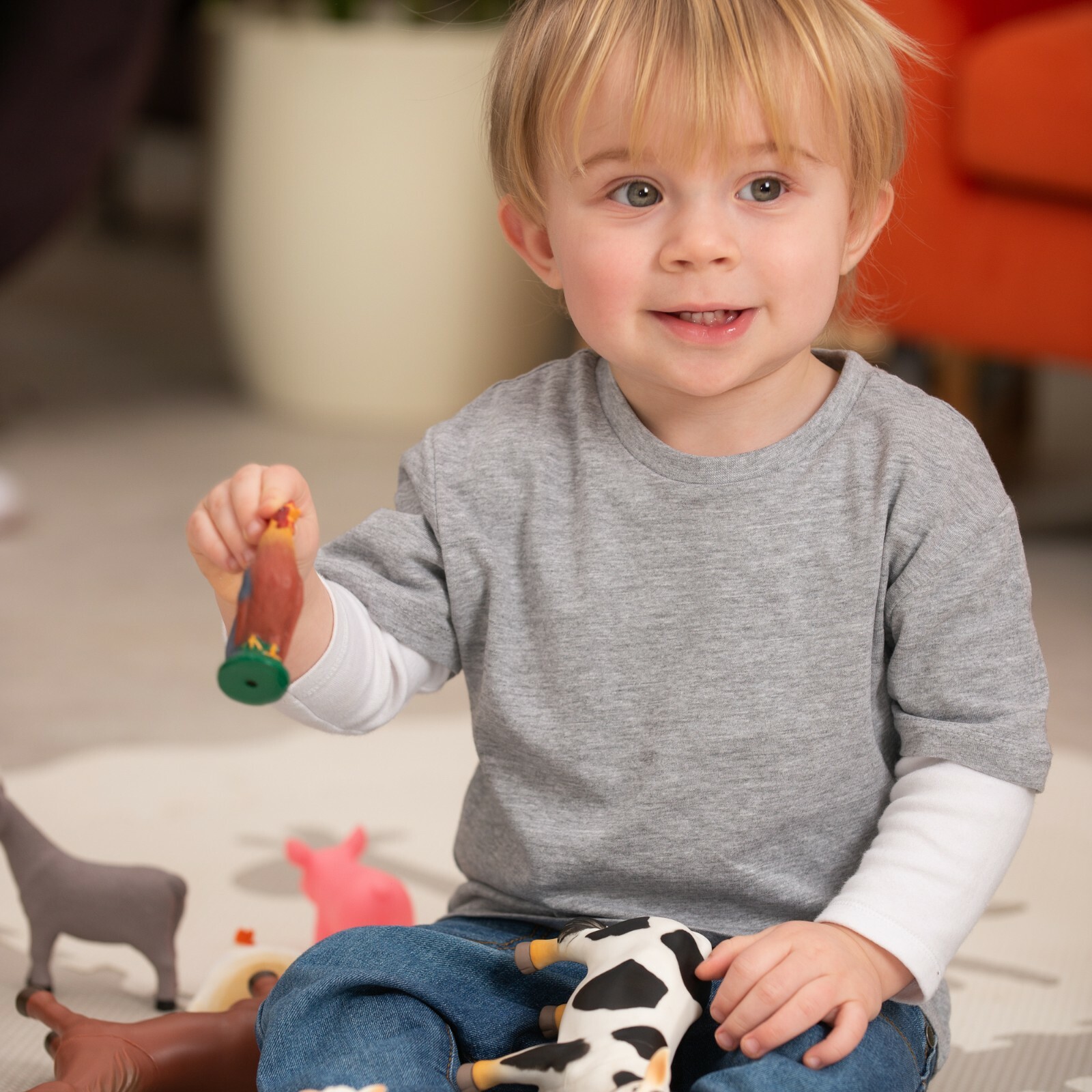 Learning Minds 8 Jumbo Farm Animal Play Figures Toys Childrens Cow ...