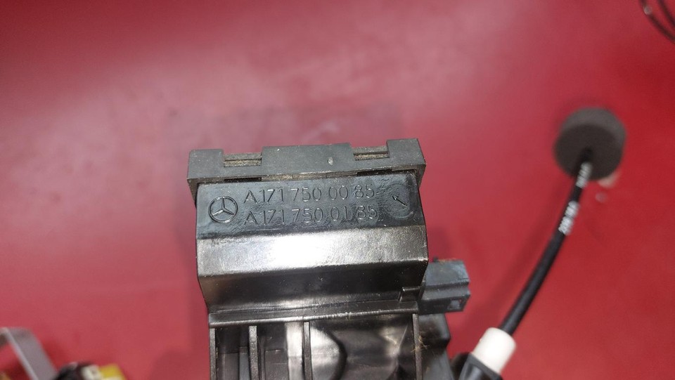 Lock Bootlid Mercedes R171 R199 W211 W203 W209 W219 1717500085 | eBay