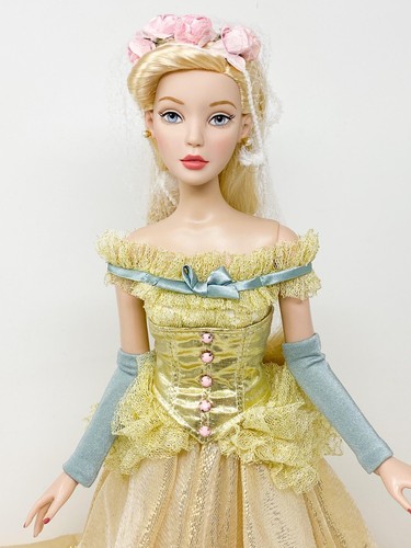 Tonner Doll Wilde Imagination "Enchanting Miette" | eBay