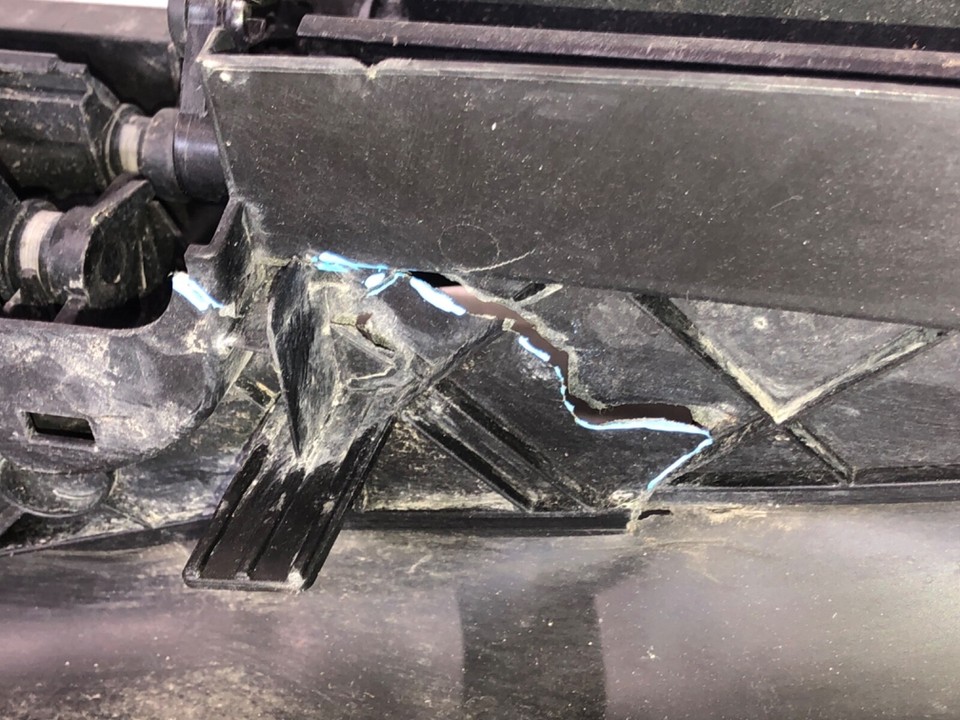 2019-2021 BMW X5 G05 Front Lower Air Shutter Grille 5113 22677510 MD31 ...