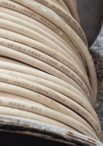 1 SPOOL OF WHITE WIRE ... SEE PICTURES FOR SPECS | eBay
