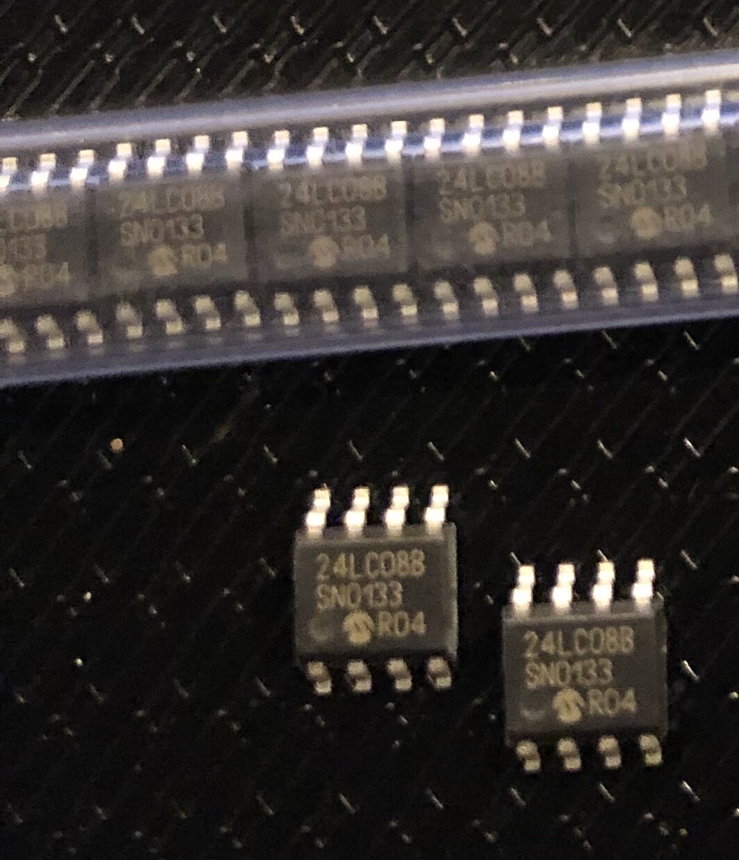 MICROCHIP 24LC08B/SN EEPROM, 1KX8, Serial, CMOS, PDSO8 **NEW** Qty.10 ...