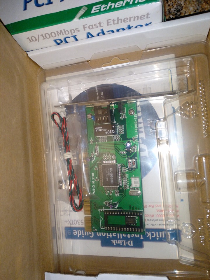 D-Link DFE-530TX+ 10/100Mbps Fast Ethernet PCI Adapter for PC Macintosh ...