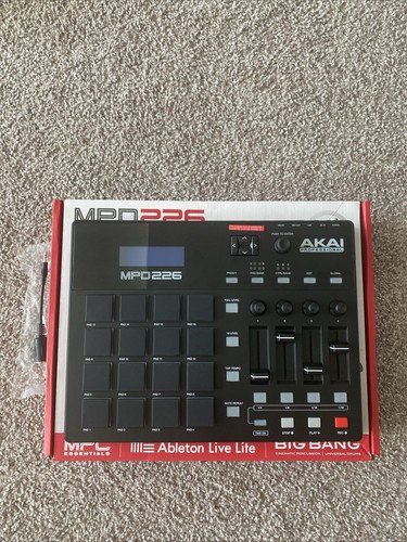 Akai Professional MPD226 Midi Pad Controller with 16 MPC Pads ...