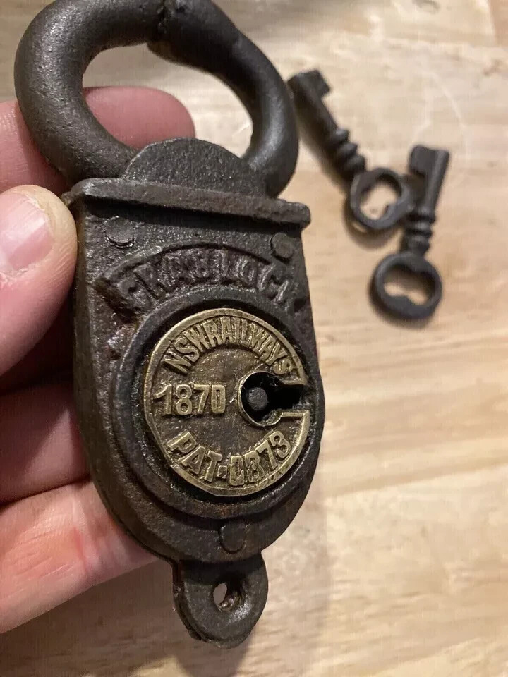 Crab Lock Padlock Key Blacksmith - Collector Patina Gunsmith Man Cave ...