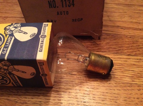 ORIGINAL GE AUTO LIGHT BULB #1134 6.2 V and 32 CP | eBay