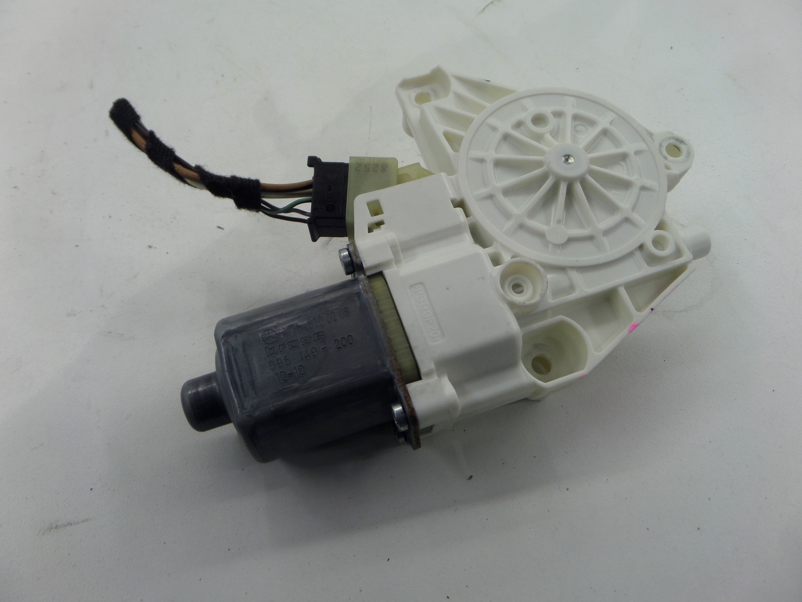 Mercedes R350 Right Rear Window Motor W251 11-13 OEM A 251 820 02 08 | eBay