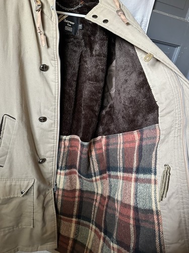 Outerwear Sears Trench Coat, Heavy Duty, Beautiful Pattern And Buttons ...