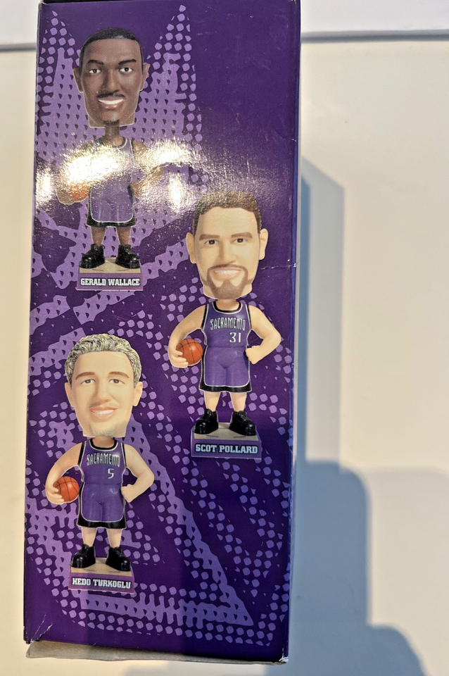 BOBBY JACKSON Bobblehead w/Display Stand 2003 Sacramento Kings Carl's ...