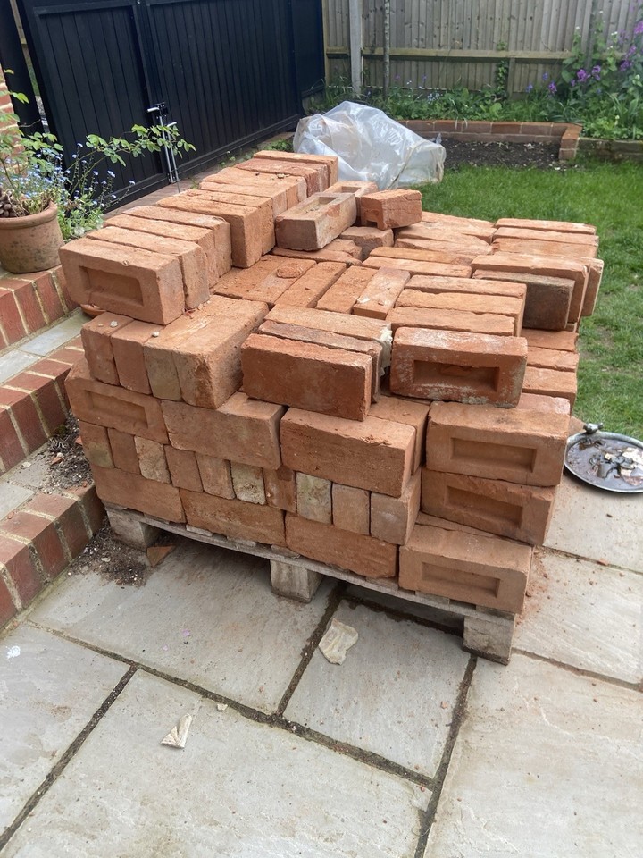 Reclaimed Bricks (200 Job Lot) 110mm X 230mm X 50mm (reproduction ...