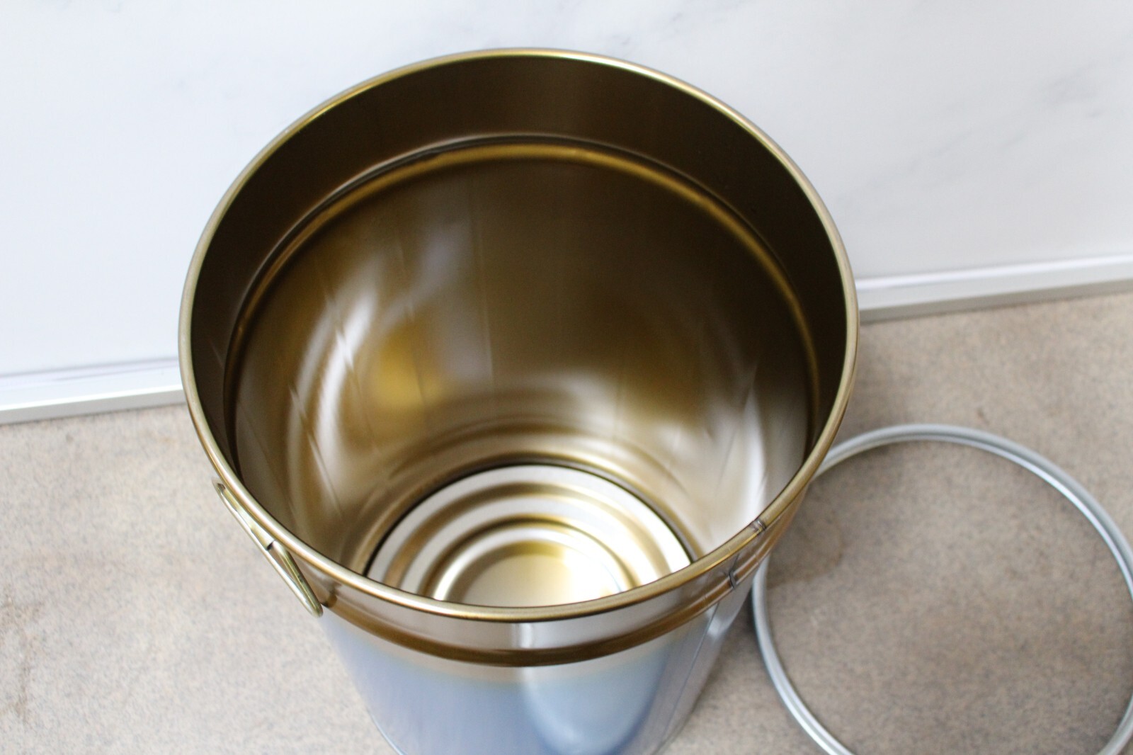 60L Hobbock Deckelfass Stahlfass Metallfass Behälter mit Spannring und ...