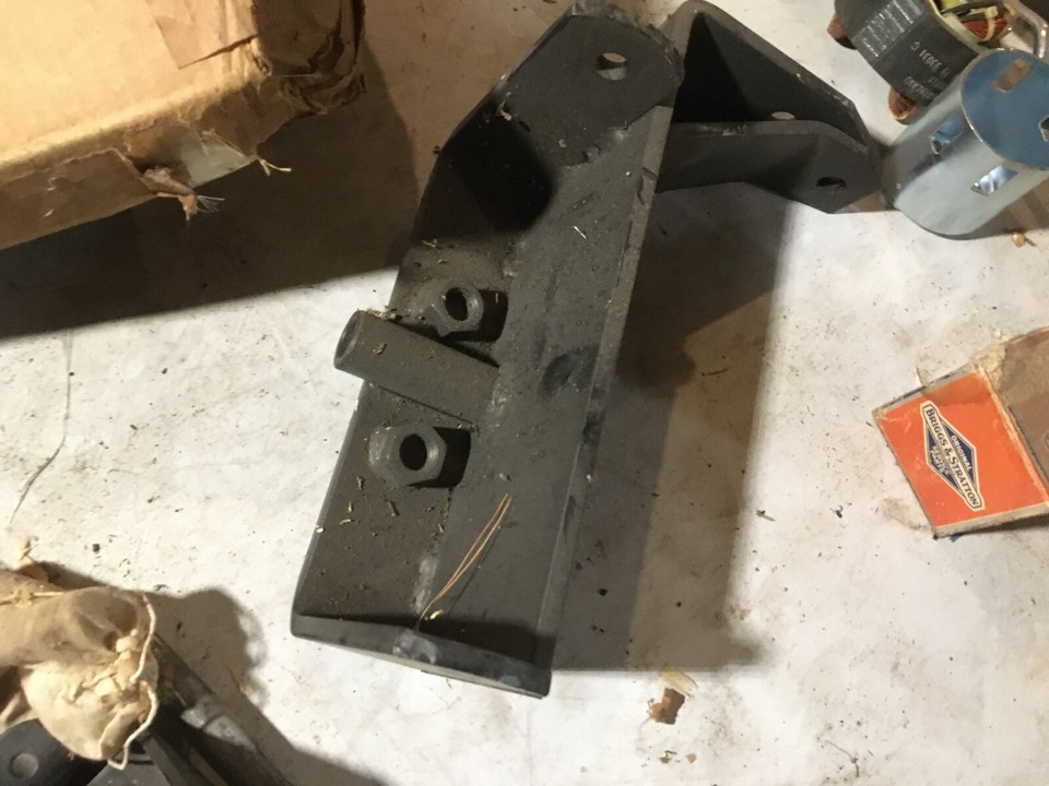 NEW Simplicity Allis Chalmers Lawn Mower 1690389 Sleeve Hitch One Point ...