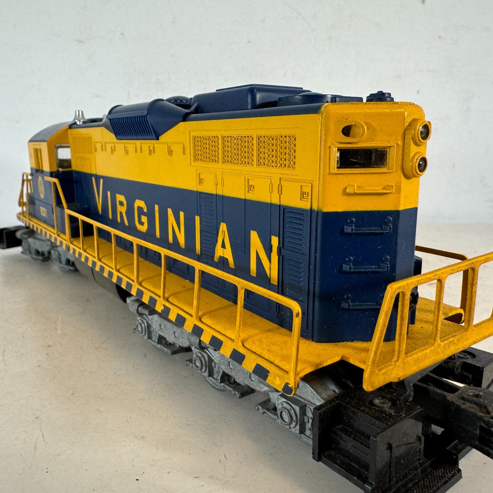 Lionel 6-8071 O Gauge Virginian VGN Blue Yellow SD-18 Diesel Engine ...