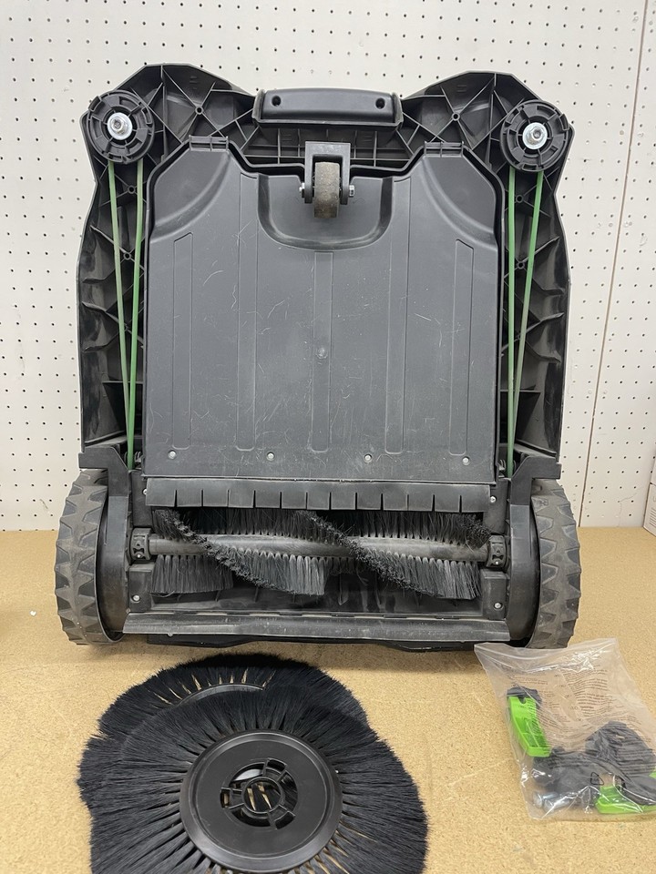 VEVOR Walk-Behind Hand Push Floor Sweeper 25.6 in. Sweeping Width w/5 ...