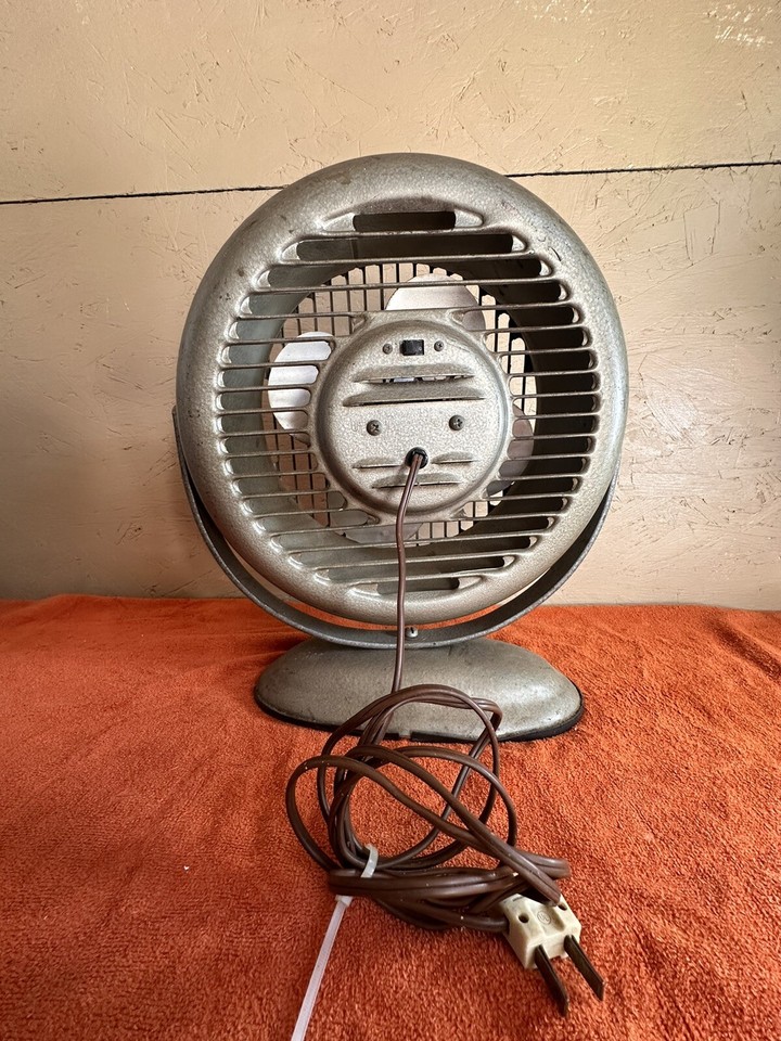 Vintage Lasko Model 52 Electric Metal Fan West Chester PA Liberty 4 ...
