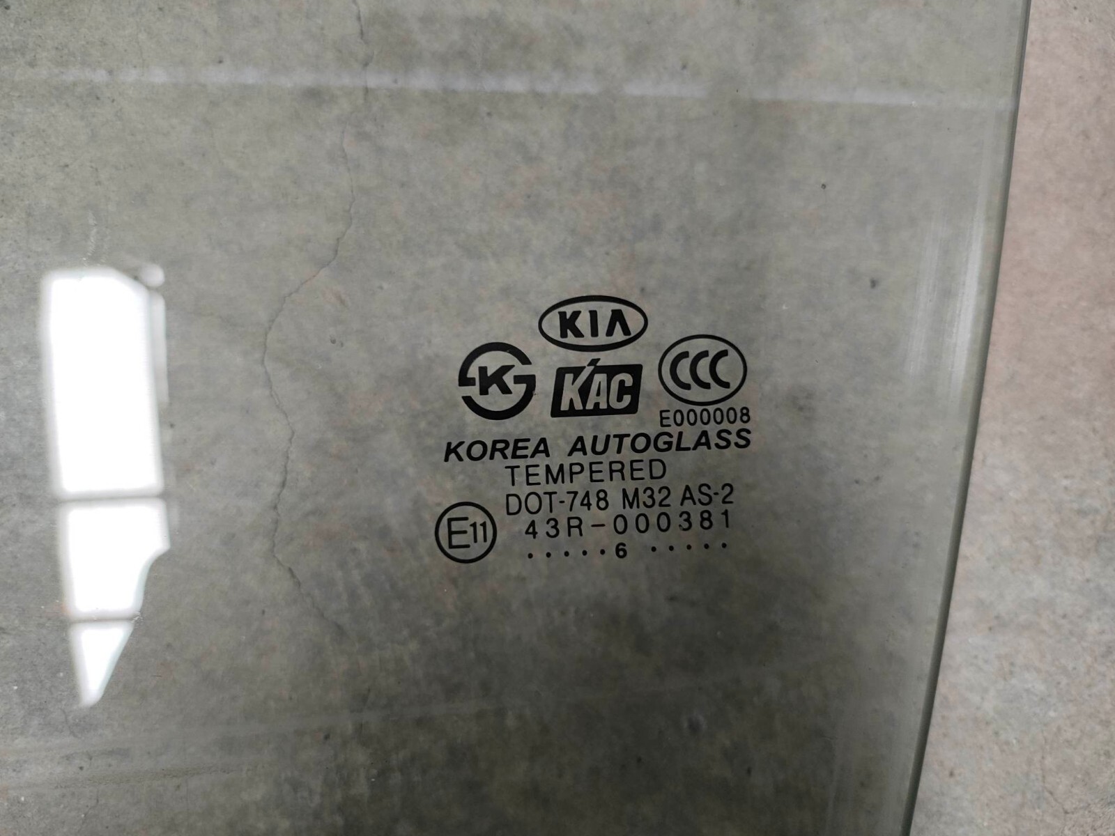 08/2005 to 08/2011 Kia JB Rio - Side window glass (Front/Left) | eBay