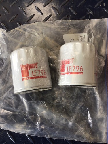 New Lot Of 2 Fleetguard LF796 Lube Filters | eBay