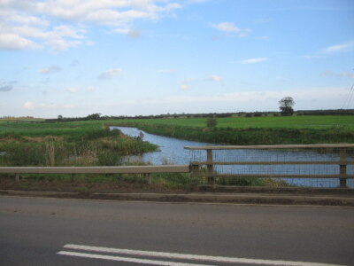 Photo 6x4 Frodingham Bridge Brigham/TA0753 Looking across Frodingham ...