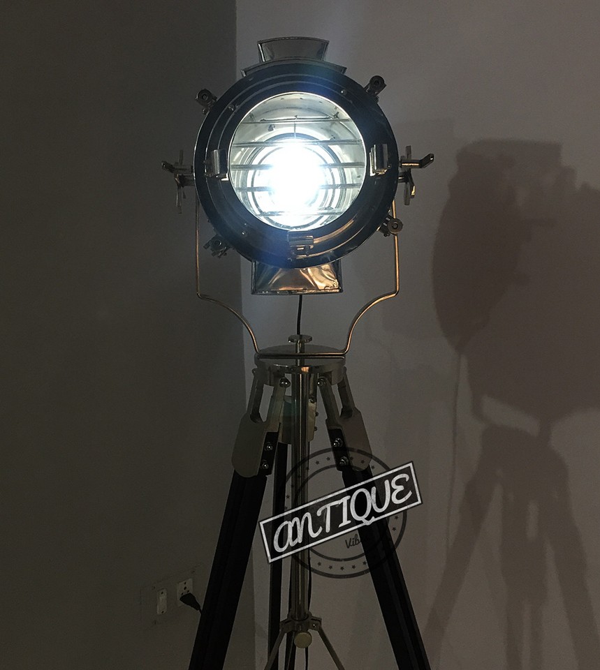 Vintage Big Industrial Searchlight Spot-Lamp Adjustable Night Lamp ...