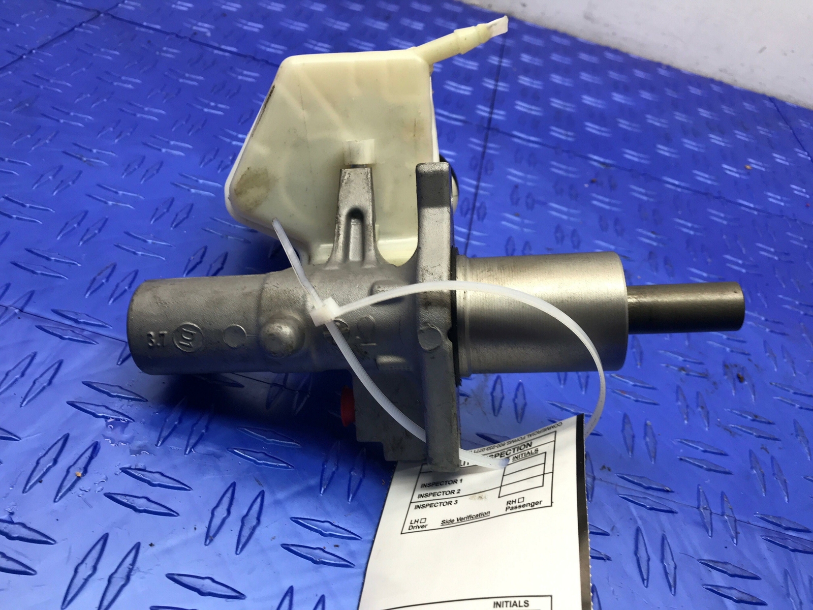 2012 - 2014 MERCEDES CLS550 C218 BRAKE MASTER CYLINDER W/RESERVOIR ...