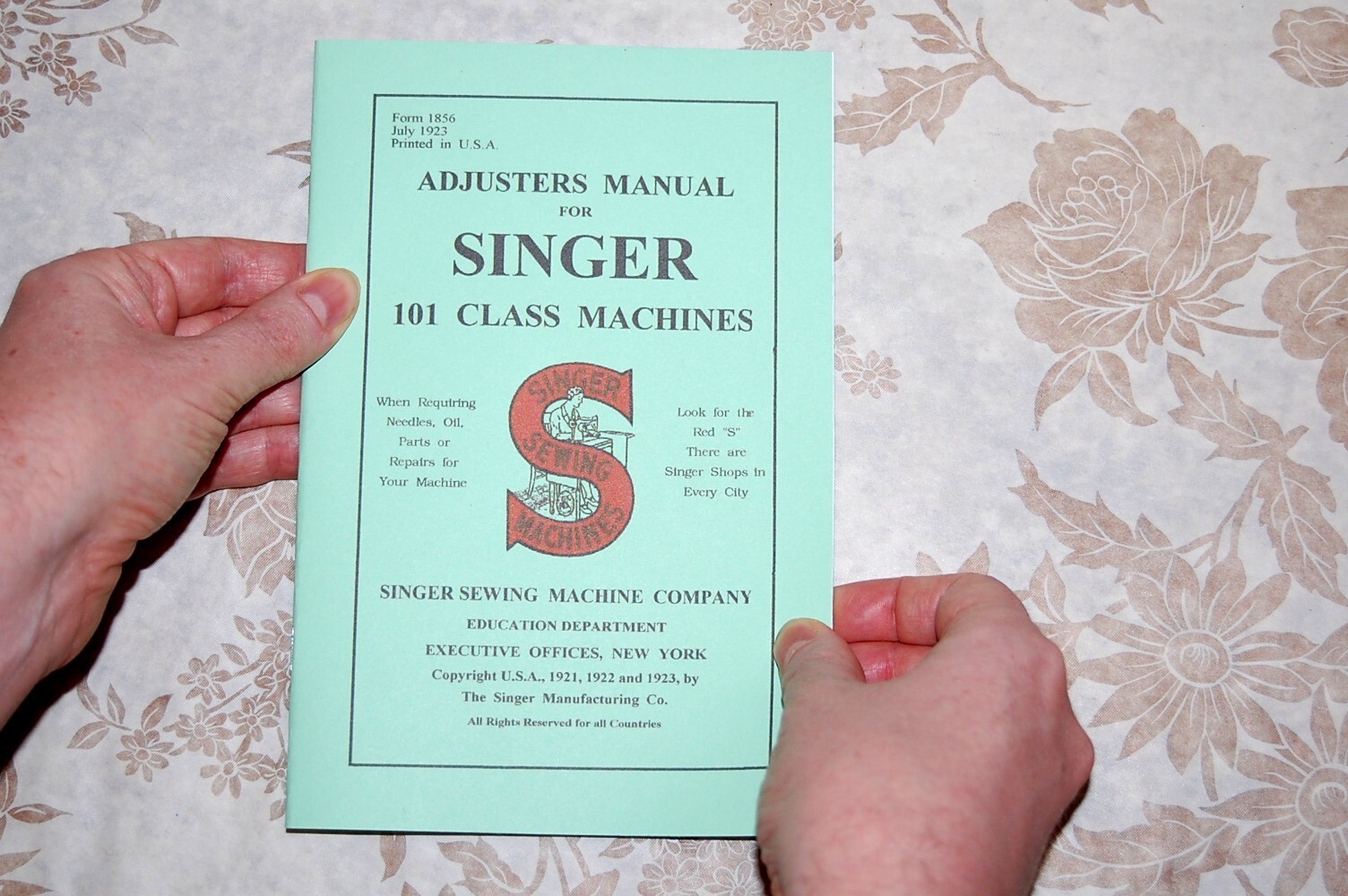 Adjusters Manual to Adjust and Service Singer Class 101 Sewing Machines ...