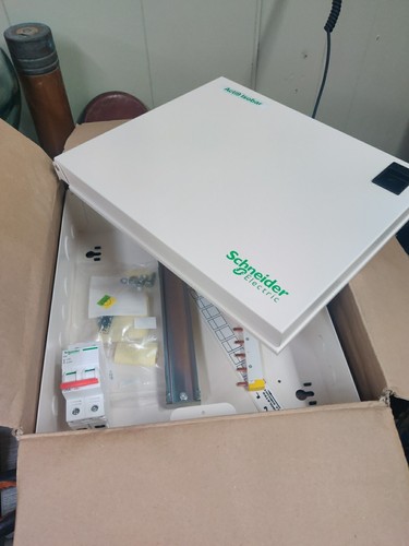SCHNEIDER ELECTRIC ACTI9 ISOBAR P SEA9de24 12WAY Distribution BOARD ...