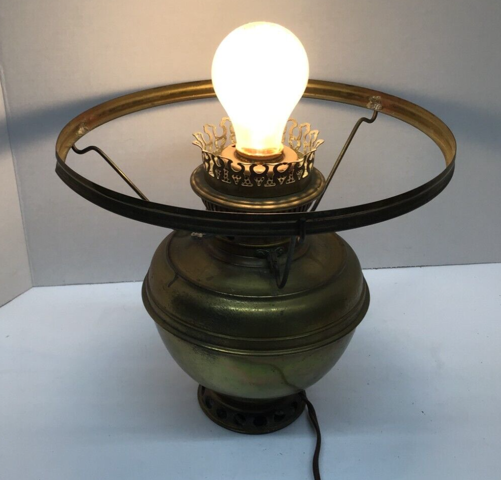 Hand Painted Antique Rayo Lamps Six Oil Lamps To Include Two Pairs Of