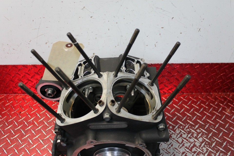 2010 HARLEY DAVIDSON ROAD KING OEM ENGINE CASES MATCHING SET 2007 ...