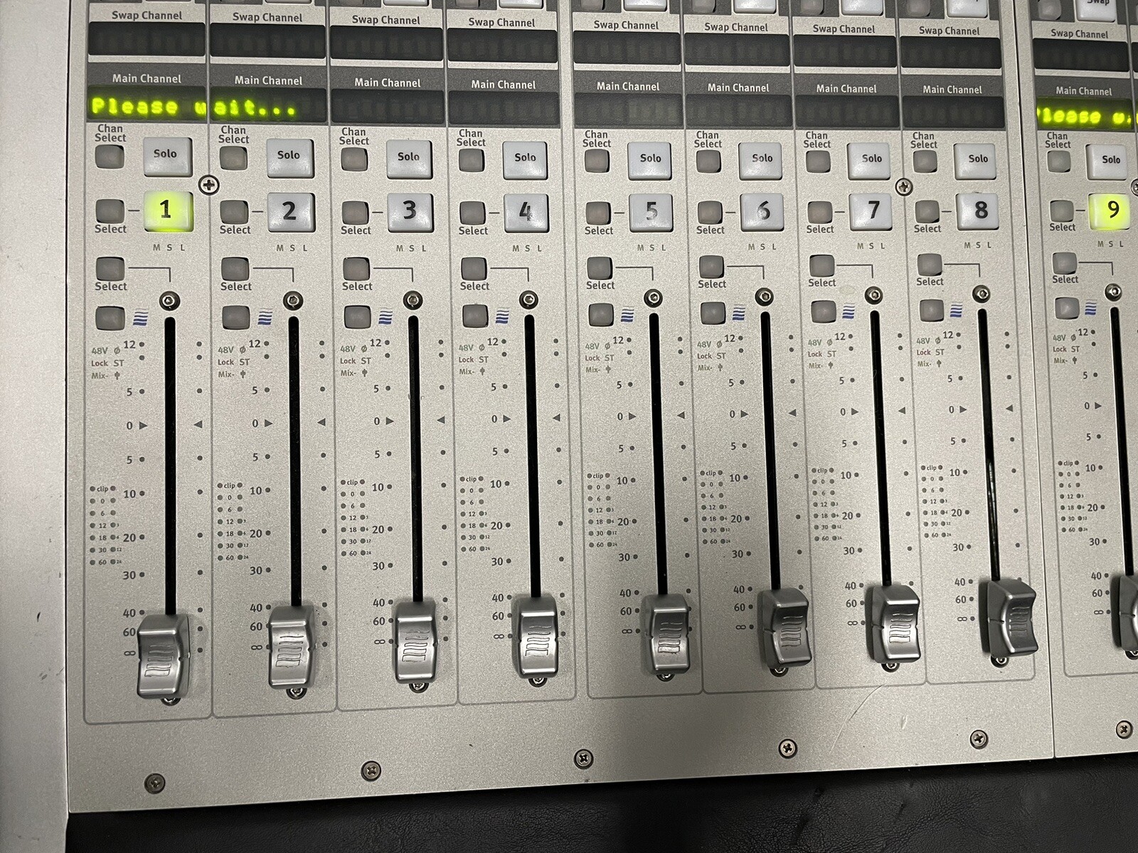 Avid Euphonix Max Air CM416 Control Surface 16 Fader Module (One) | eBay