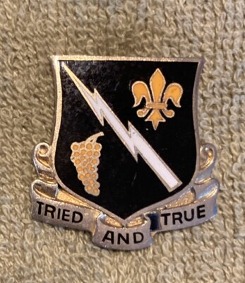 US Army, 97th signal Bn. unit crest, occupied Germany circle P -pollach ...