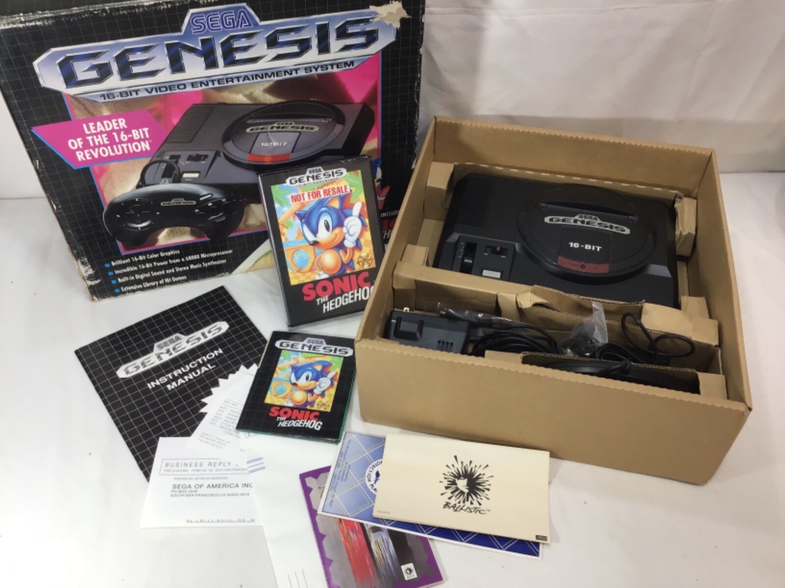 NEW 1992 Sega Genesis Console & Sonic Video Game Boxed Complete Unused ...