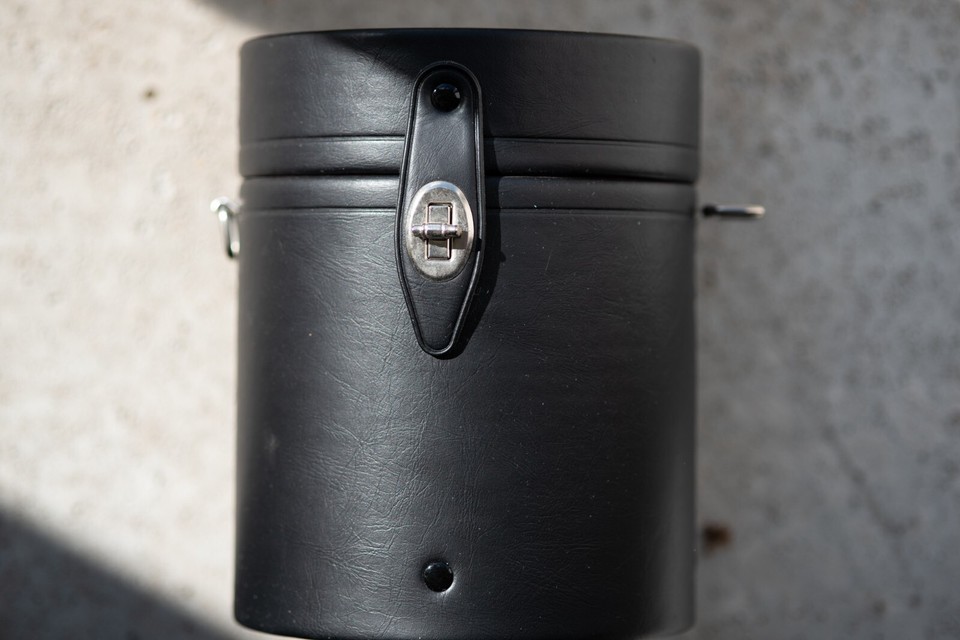 Nikon CL-76 Hard Leather Lens Case (for 17-35mm f/2.8 D) | eBay