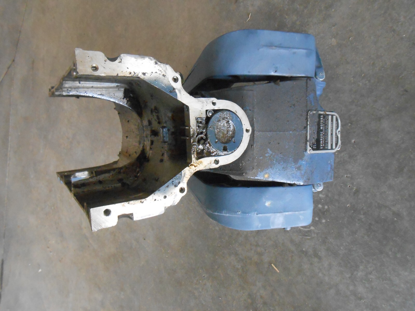 383455 383460 OMC 1969 Evinrude 40hp 40953R Outboard clamp swivel ...