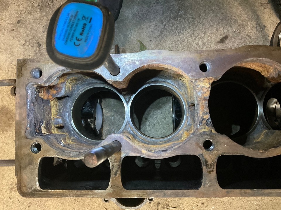TRIUMPH TR2 ,TR3 ,TR3A ,TR4 ,TR4A ENGINE BLOCK TS ENGINE NO | eBay UK