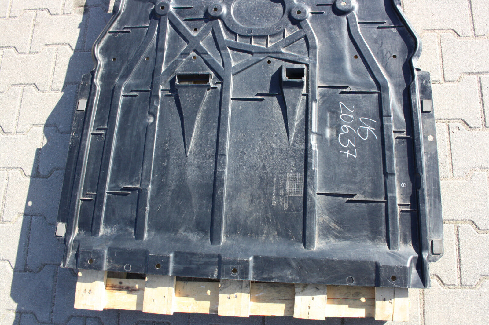 Original Mercedes Benz W247 Abdeckung A2475201500 Unterbodenschutz ...