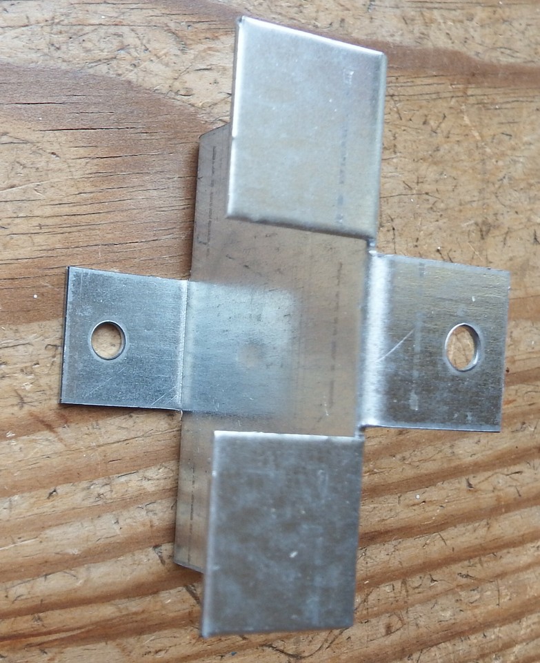 10 x Fence Panels Bending Bent Middle Bow Bowing Warped Clip Wind Waney ...