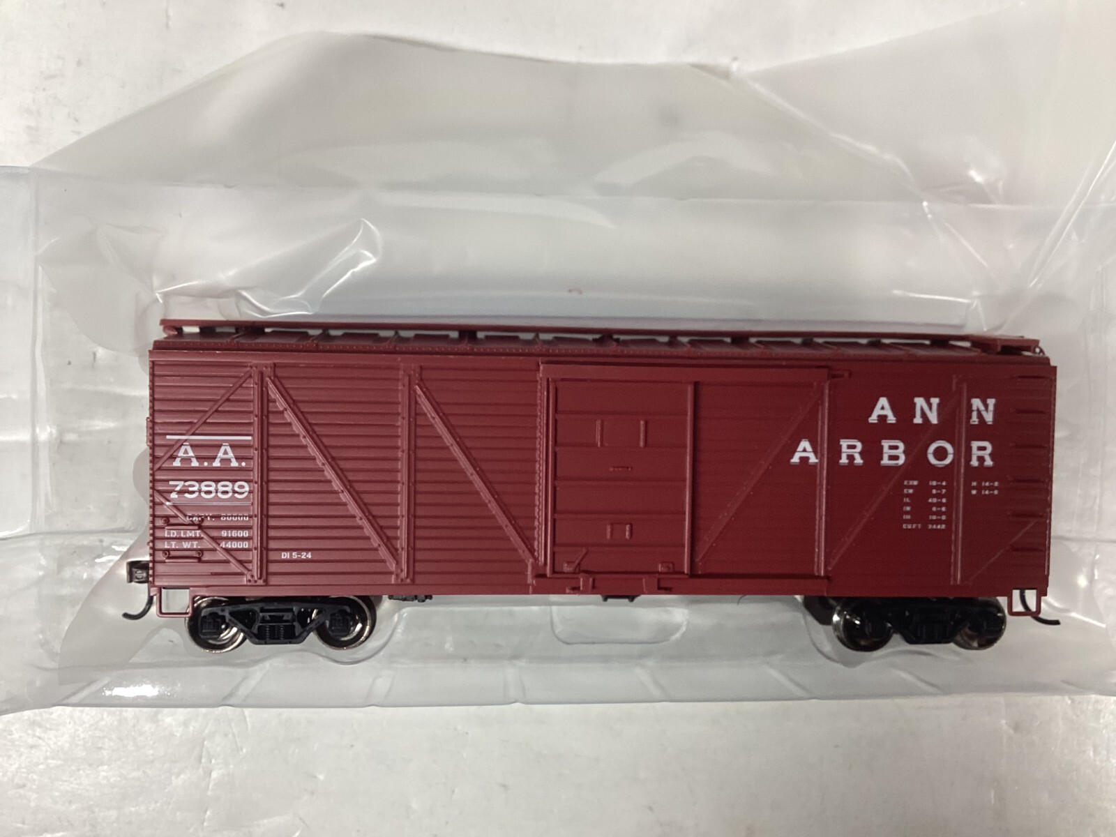 Roundhouse #85833 HO scale “Ann Arbor” 40' single sheathed box car Rd ...