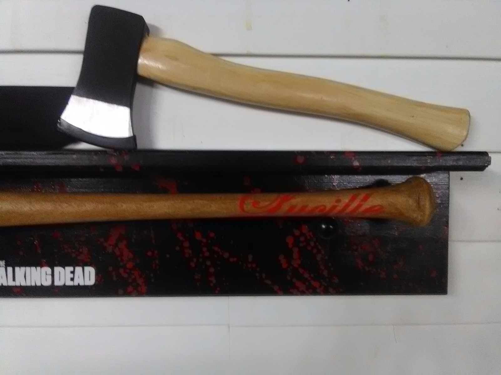THE WALKING DEAD NEGAN LUCILLE BAT Ricks Grimes axe & red handle ...