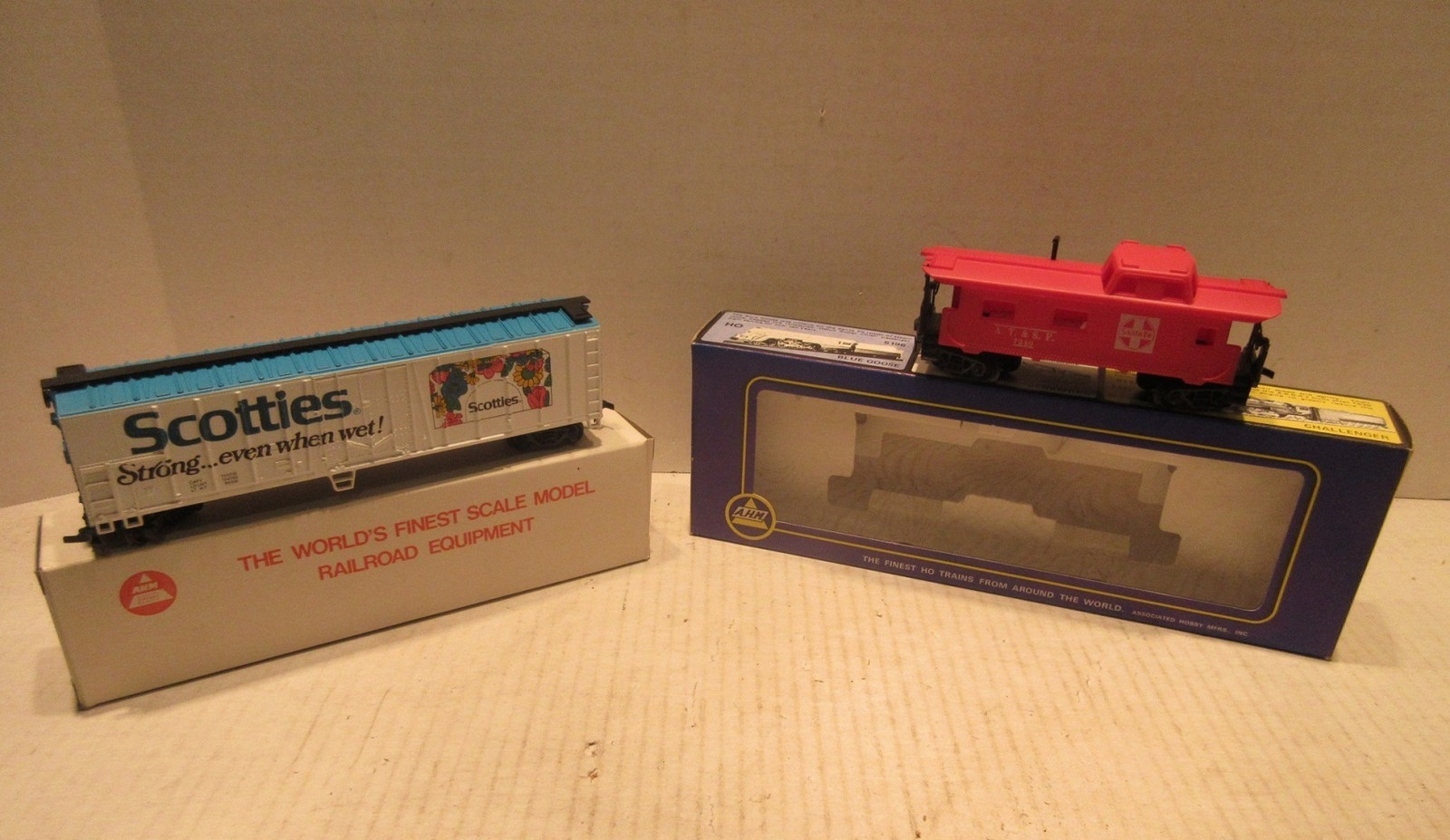 AHM HO Train Set 63930 MDT Diesel Locomotive 5001C Santa Fe Gondola Box ...