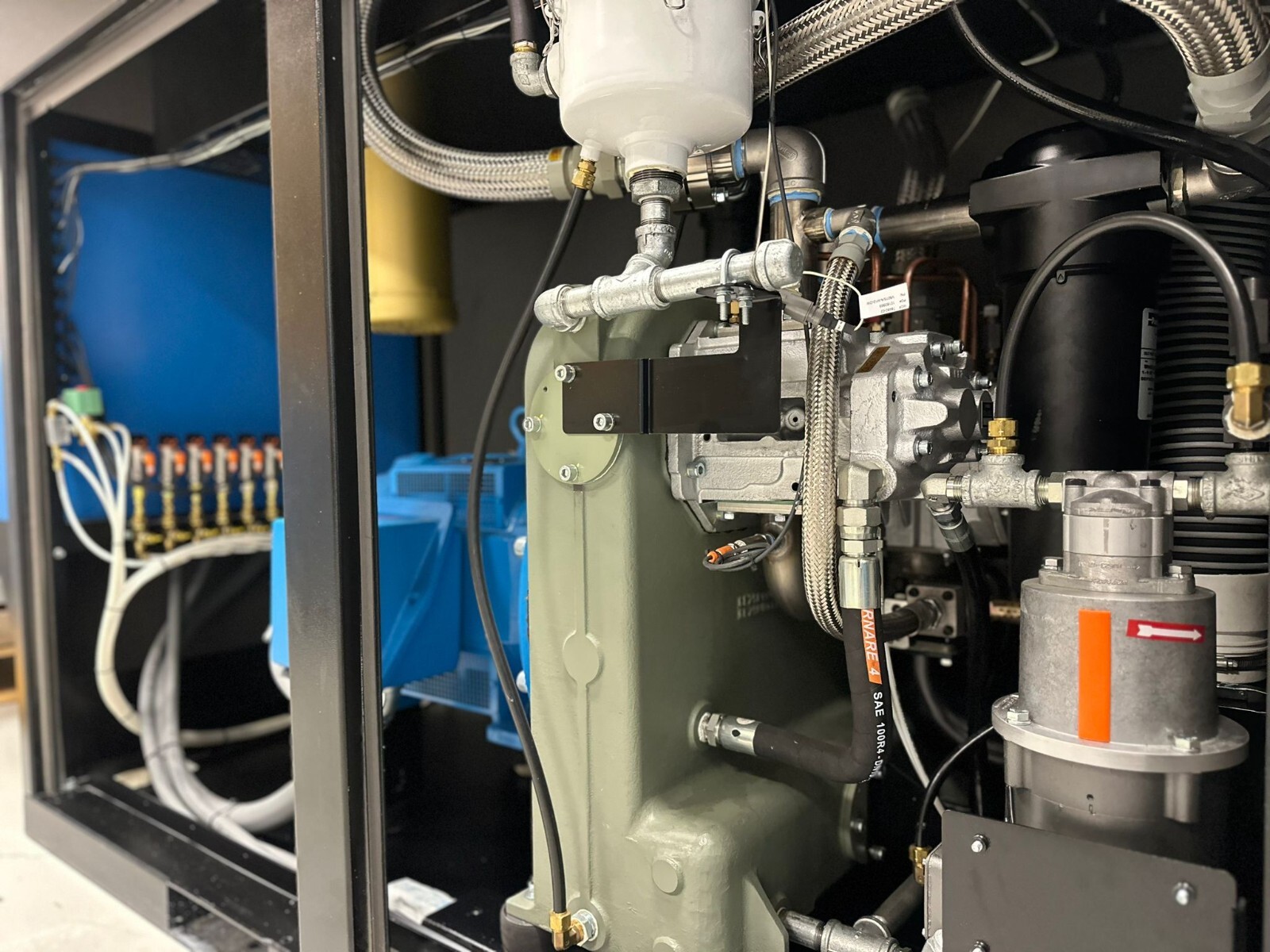 KOBELCO OIL FREE, KNW SERIES, 40 HP AIR COMPRESSOR '' TWO STAGE, 41 HRS ...