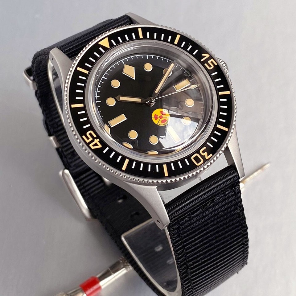 Radiation Dial 50-Fathoms Sapphire Glass Men Retro 40mm NH35A Automatic ...