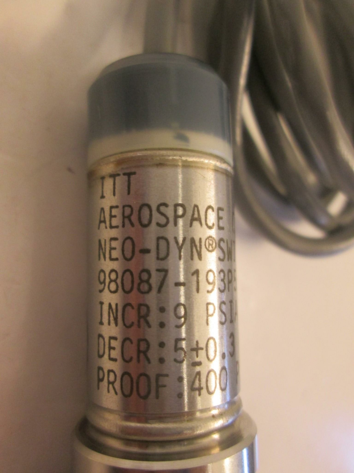 ITT Aerospace Controls 98087-193P5S69 NEO-DYN Pressure Switch, 1/4 ...