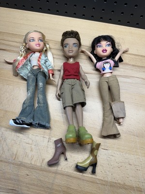 Slumber Party Cloe Dylan Strut It Jade Bratz Doll Lot Mixed Clothes ...