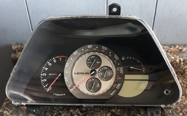 01 Lexus Is300 Is 300 Instrument Gauge Cluster Gauges Speedometer Tach ...