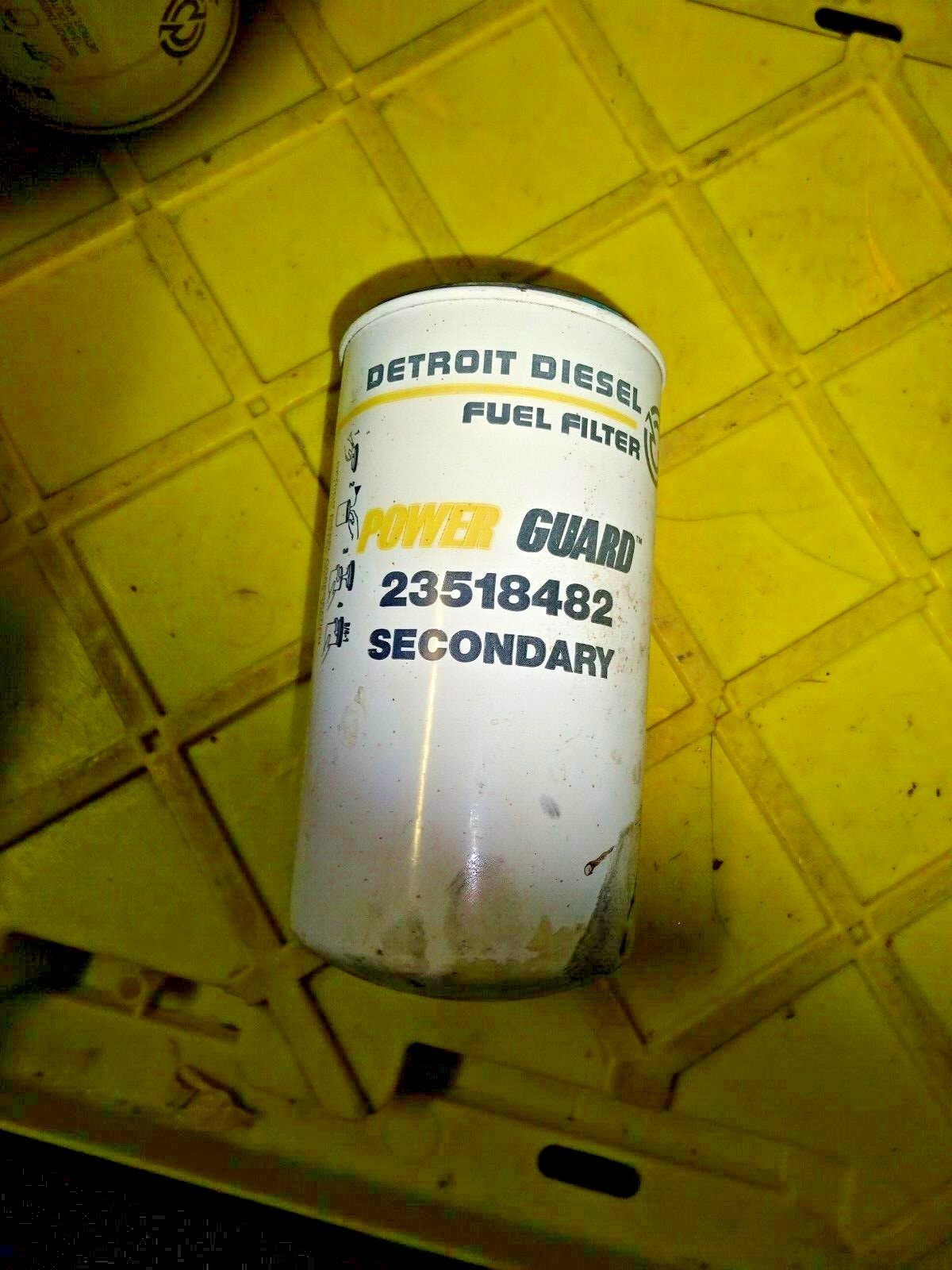 DETROIT-DIESEL 23518482 - Cross reference oil filters